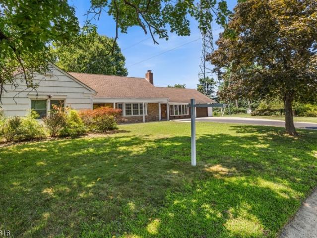 74 Country Club Rd