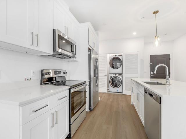 74 Clarendon Pl Unit# 202, Hackensack, US, NJ