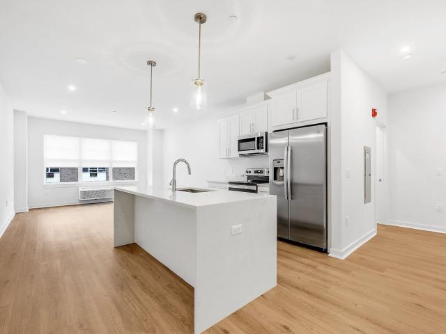 74 Clarendon Pl Unit# 202, Hackensack, US, NJ