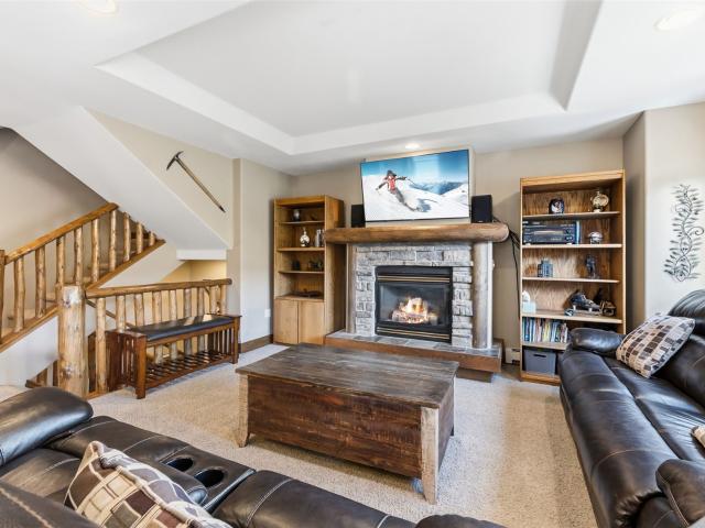 74 Doe Dr, Unit 74, Dillon, CO 80435 | MLS #S1068