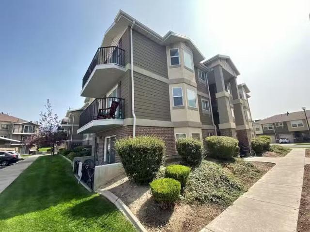 74 East Resaca Drive B 8 74 E Resaca Dr #B8