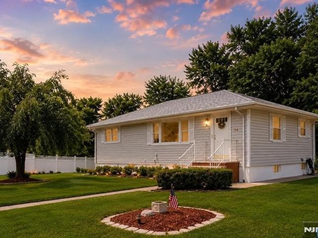 74 Farmingdale Rd, Wayne, NJ 07470