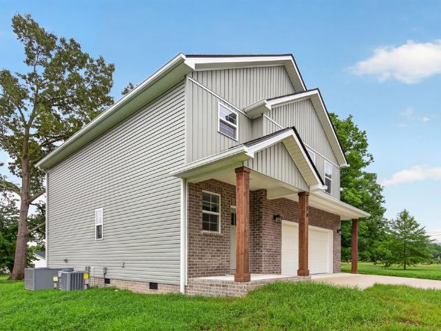 74 Gresham Dr