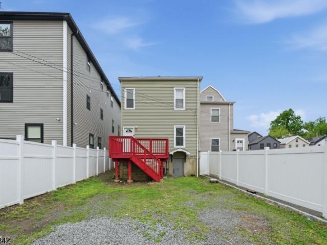 74 Hamilton St