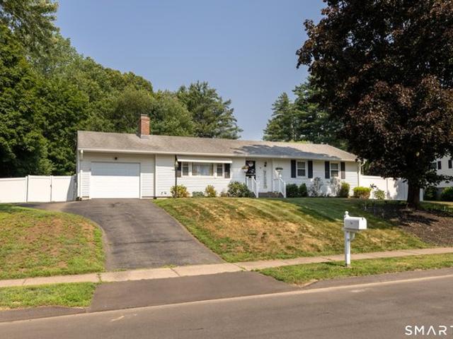 74 Harvest Ln, East Hartford, CT 06118