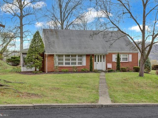 74 Hickory St, Schuylkill Haven, PA 17972