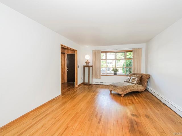 74 Highview Avenue