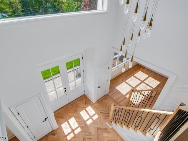 74 Hillside Ave