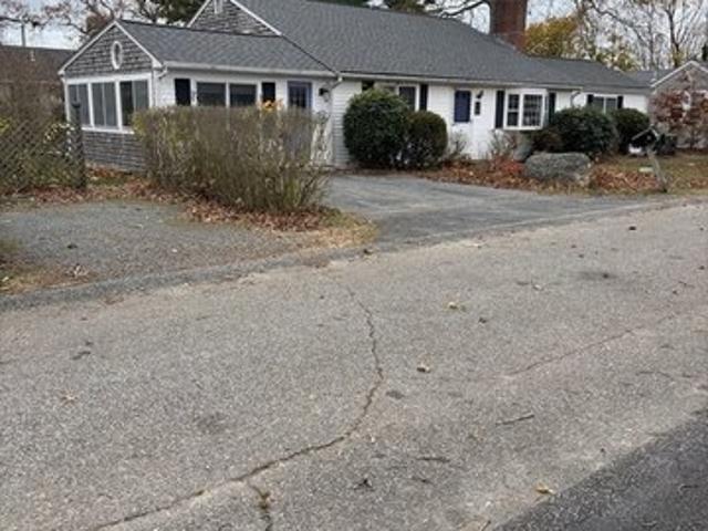 74 Hillside Ave, Falmouth, MA 02556