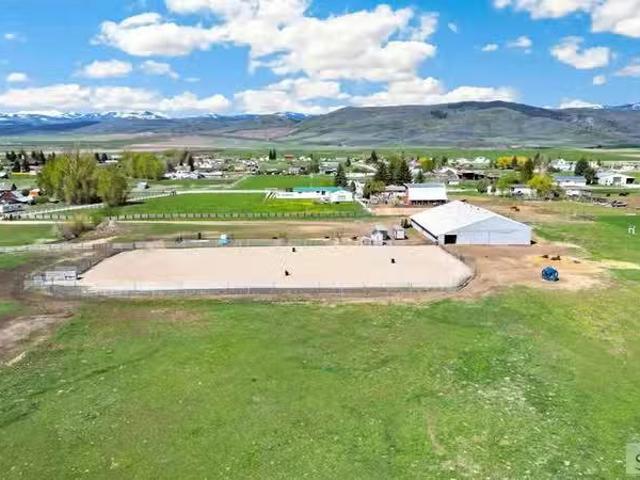 74 HUNTER LANE, BENNINGTON, ID 83254 Single Family Residence F.