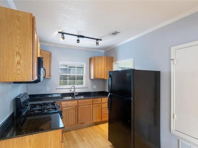 74 Julius St, Austin, TX 78702 | MLS #7661 | Compass