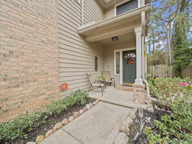 74 Lakeridge Dr, The Woodlands, TX 77381 | MLS #12941 | Compass