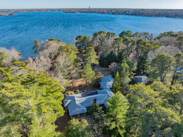 74 Lakeview Drive