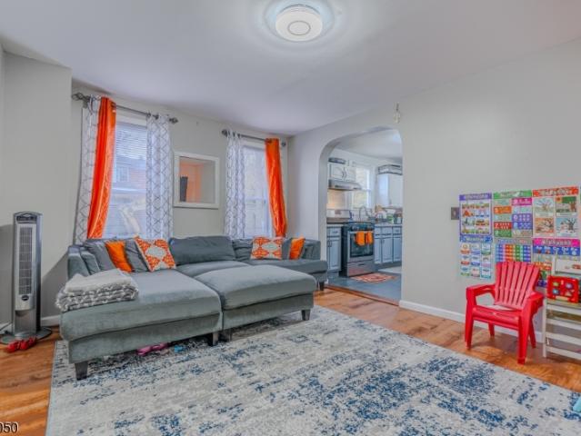74 Lincoln Pl