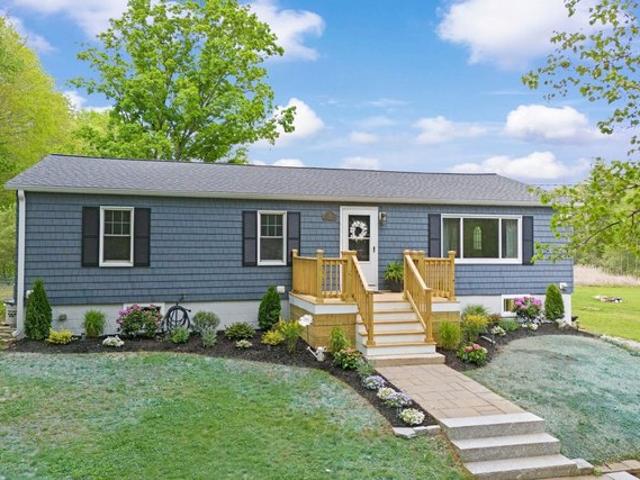 74 Little River Rd, Kingston, NH 03848