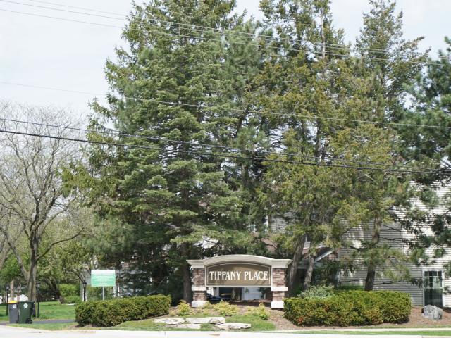 74 Marion Ln, Streamwood, IL 60107 | MLS #12625 | Compass
