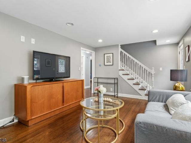 74 Meisel Ave