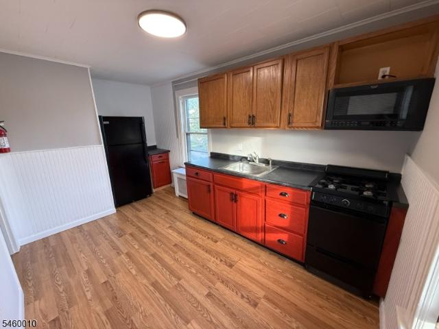 74 Mountain Ave