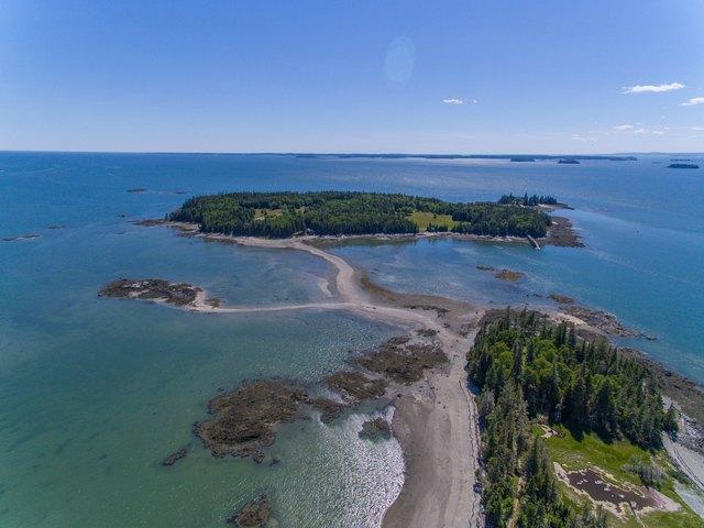 74 N Deer Isle Rd, Deer Isle, ME 04627