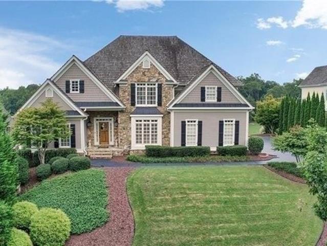 74 NE Cove Cir, Dawsonville, GA 30534