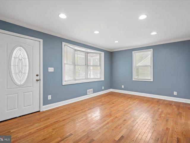 74 Northwood Dr, Lutherville Timonium, MD 21093 | MLS #MDBC2143 | Compass