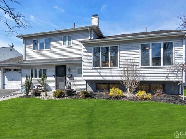 74 Overbrook Dr, Colonia, NJ 07067
