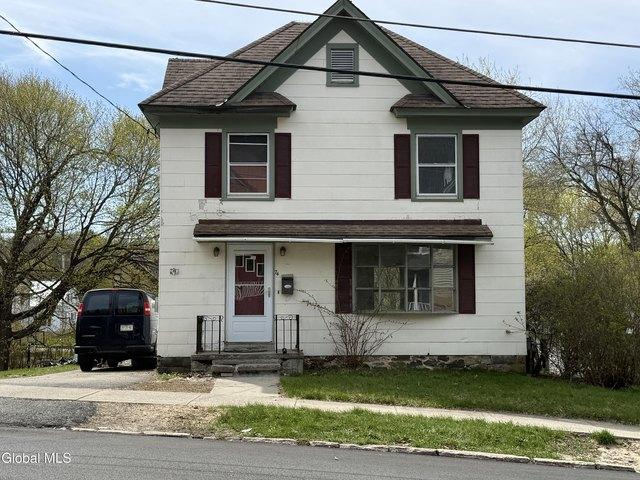 74 Park St, Gloversville, NY 12078