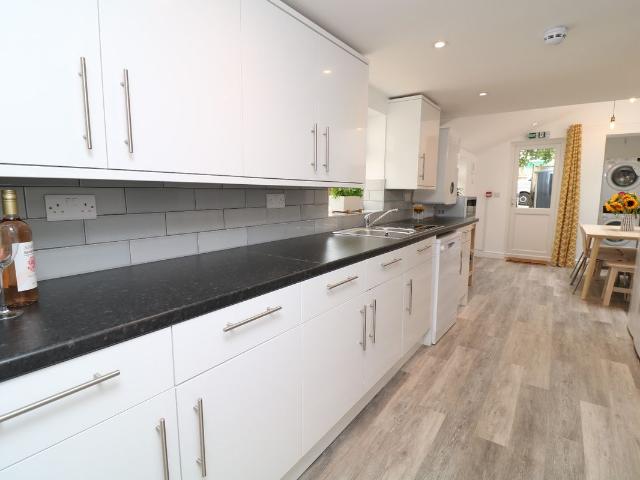 74 Parrock Street, Gravesend, Kent DA12, 8 bed shared accommodation to rent, £650 pcm | PrimeLocation