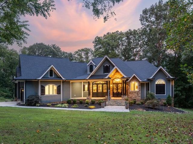 74 Pine Lake Rd, Summertown, TN 38483