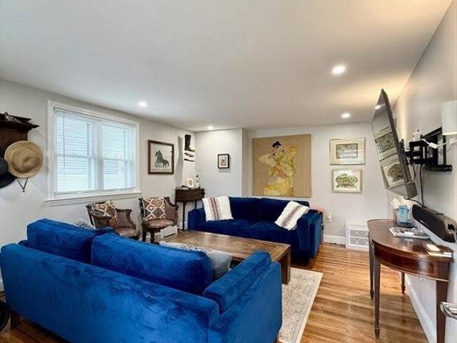 74 Seminole Ave, Waltham, US, MA