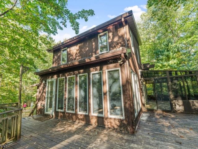 74 Stony Brook Rd