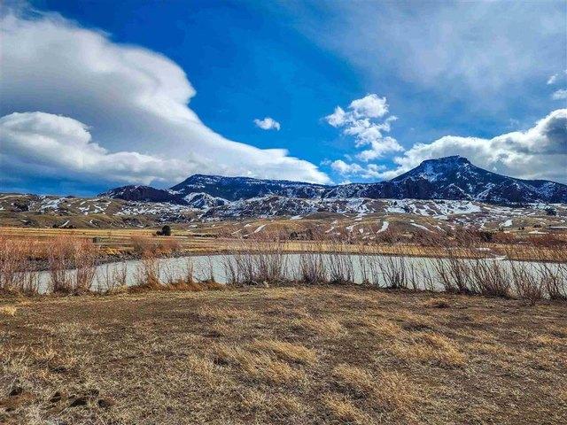 74 Stillwater Dr, Cody, WY 82414