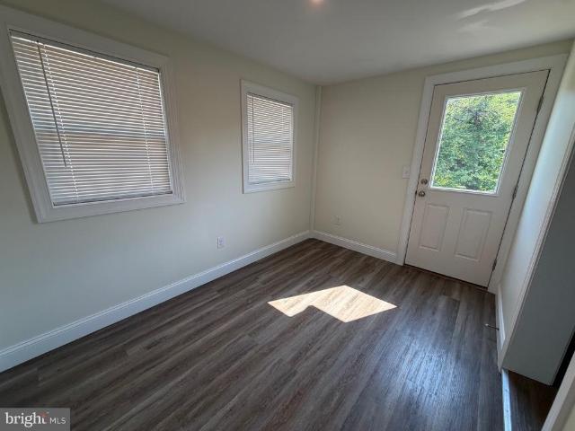 74A N Railroad Avenue
