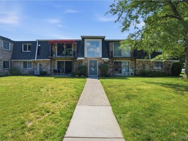 74B Foxberry Dr, Amherst, NY 14068