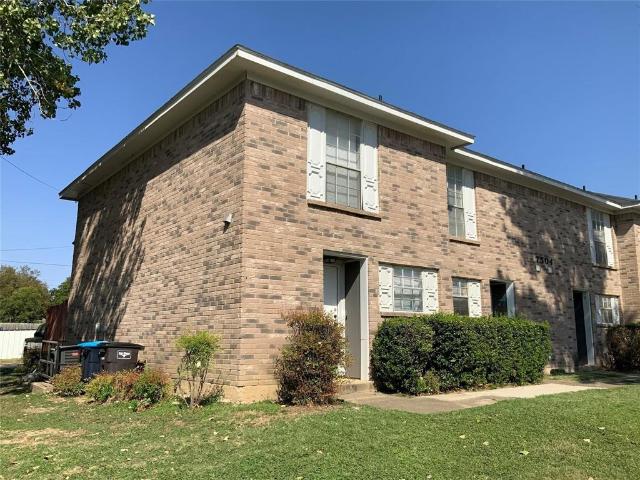 7504 Chapin Rd, Unit B, Fort Worth, TX 76116 | MLS #21222 | Compass