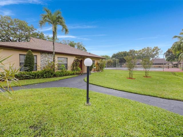 7506 SW 26th Ct, Unit 10, Davie, FL 33314 | MLS #A11985 | Compass