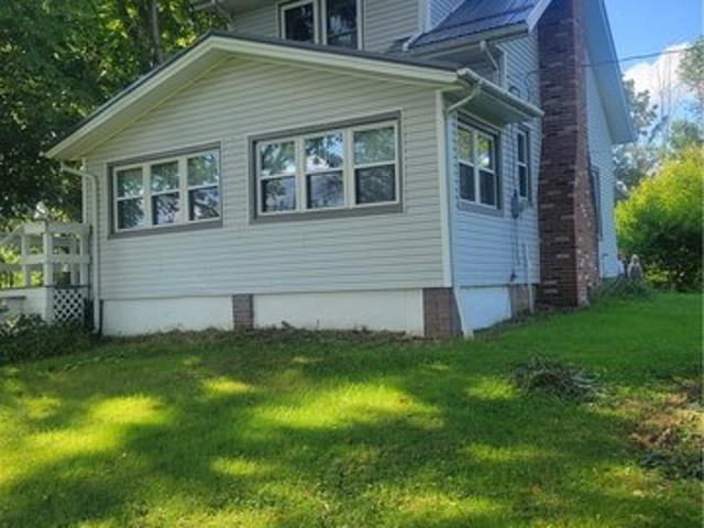 7507 Hankee Rd, Garrettsville, OH 44231