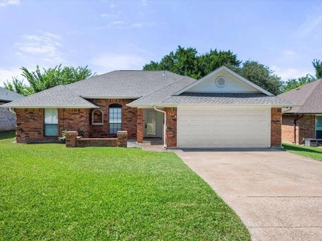 7508 Jamie Renee Ln, North Richland Hills, TX 76182