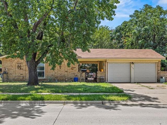 7508 Lola Dr, North Richland Hills, TX 76180