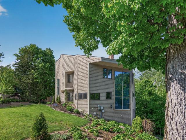 7508 W 77th Street