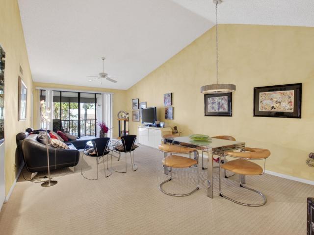 7509 Glendevon Ln, Unit 1006, Delray Beach, FL 33446 | MLS #R11163