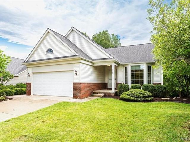7509 Lake St, Dexter, MI 48130
