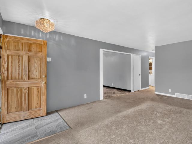 7509 W Carmen Ave