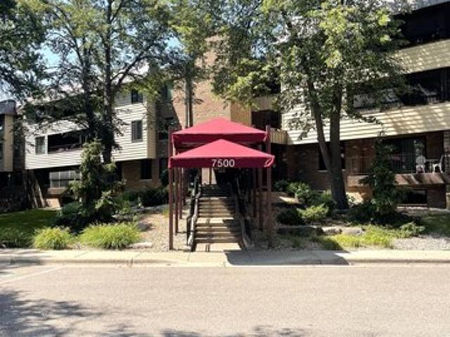 7500 Cahill Rd Apt 311C, Edina, MN 55439