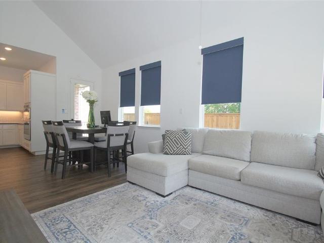 7500 Denney