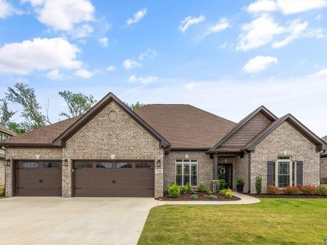 7500 Flint Crossing Cir SE, Owens Cross Roads, AL 35763