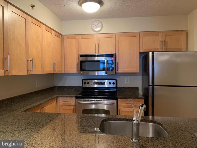 7500 Woodmont Ave, Unit S611, Bethesda, MD 20814 | MLS #MDMC2226