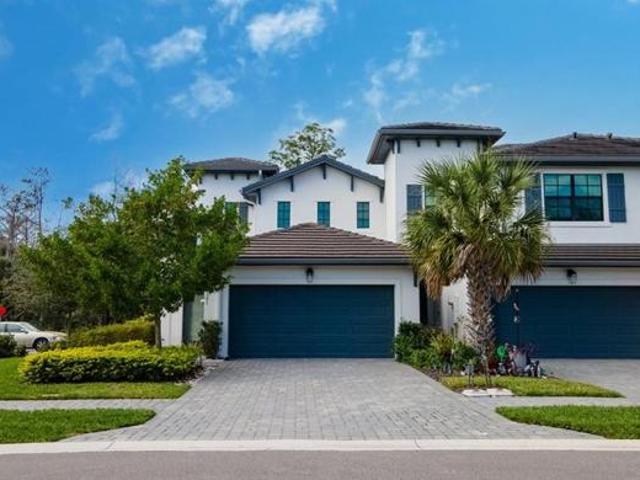7501 Carnegie Way, Naples, FL 34119