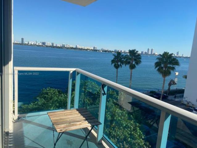 7501 E Treasure Dr #4C North Bay Village, FL 33141