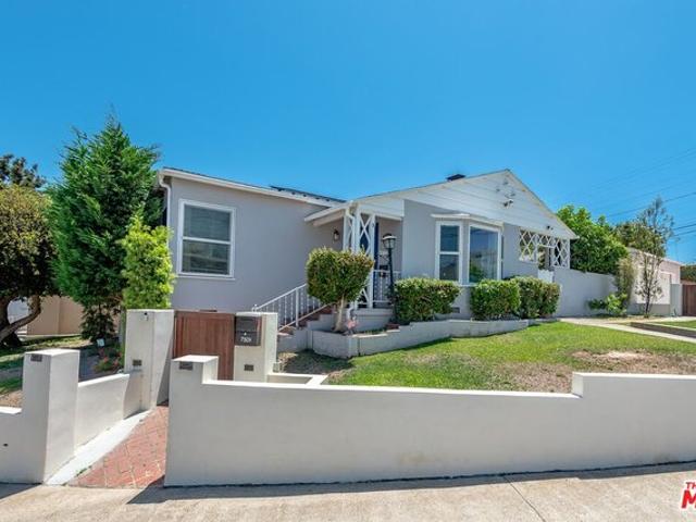 7501 Earldom Ave, Playa Del Rey, CA 90293